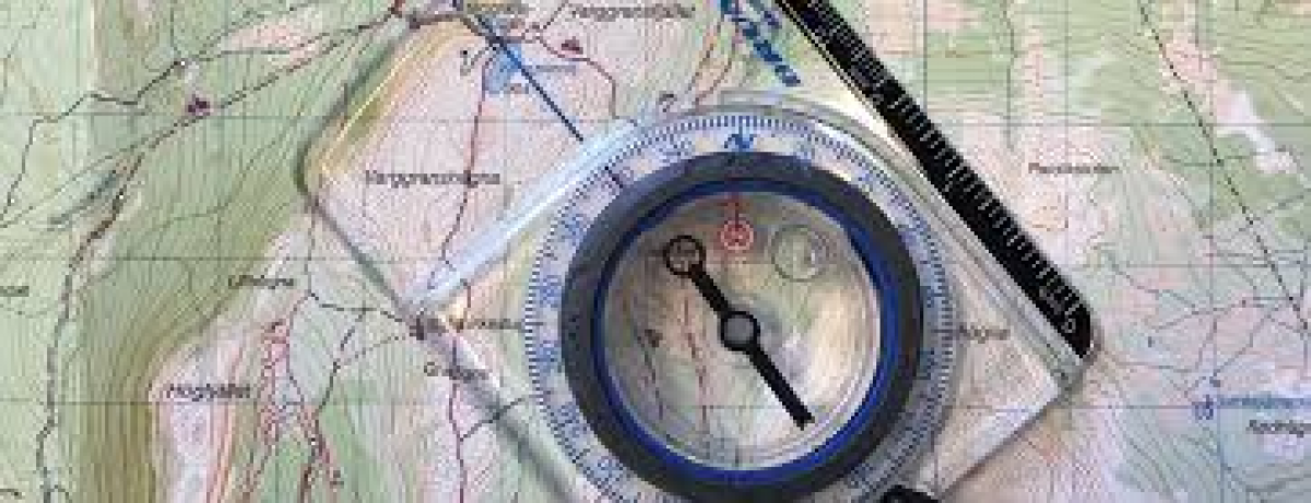 Karta och kompass | Svenska Lottakåren